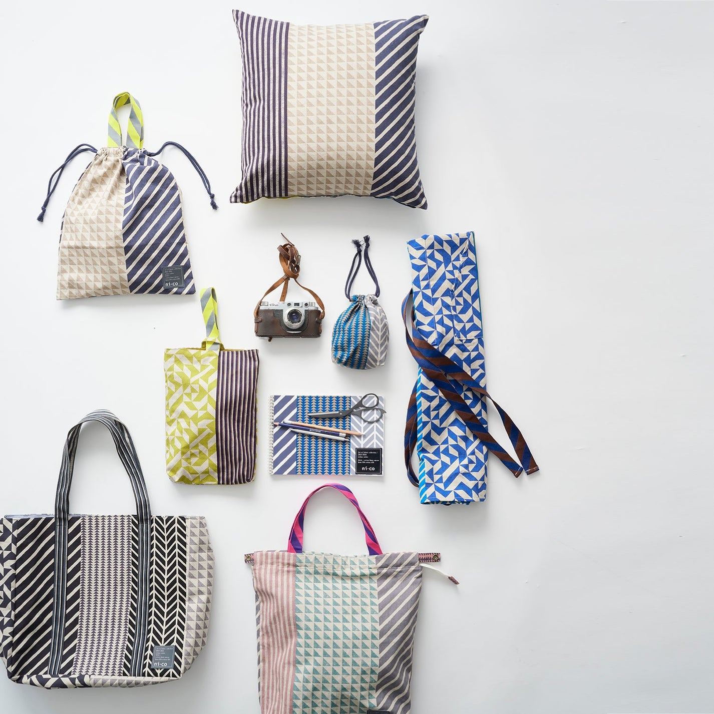 echino ni-co Cotton Linen Canvas KikaKika EKX-98060-62 – Kokka USA, Inc.